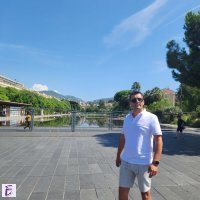 Viktor Stoyanov - 44 години от София